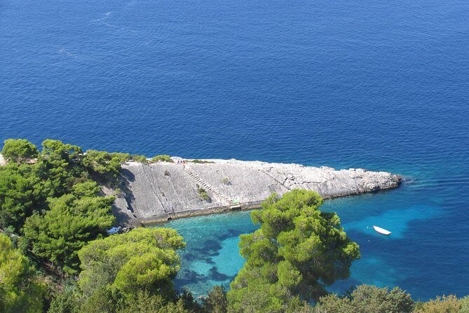 Mesmerizing Hvar speed boat tour with optional wine tasting - Exploring the Hvar Coast by Speedboat: An Overview