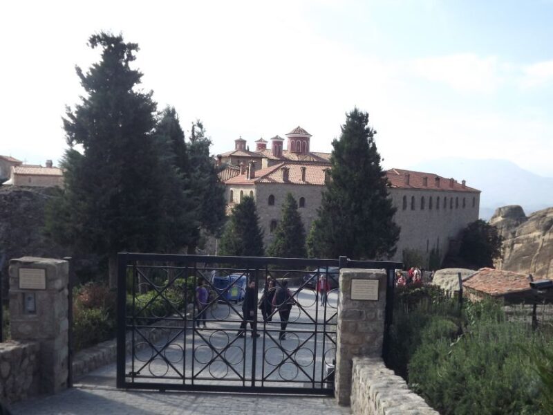 Meteora 2-Day Tour by Train from Thessaloniki - The Itinerary in Depth: What You Can Expect