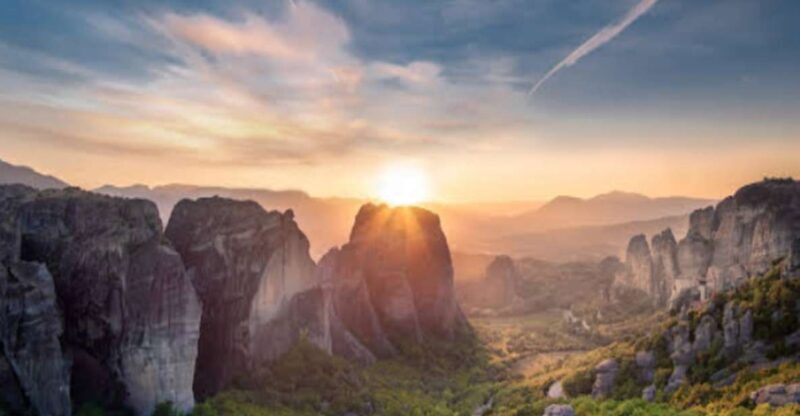 Meteora Private Full Day Tour from Athens & Free Audio Tour - Panoramic Viewpoints and Photography