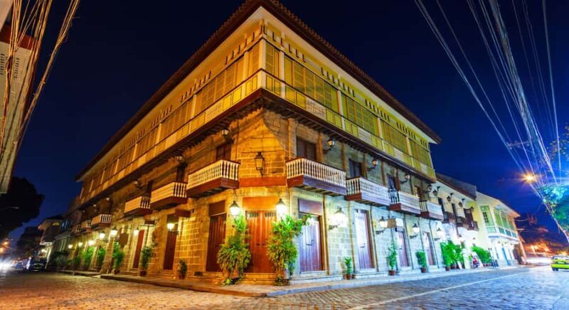 Metro Manila: Highlights Tour & SM Store Shoppingspree - Key Points