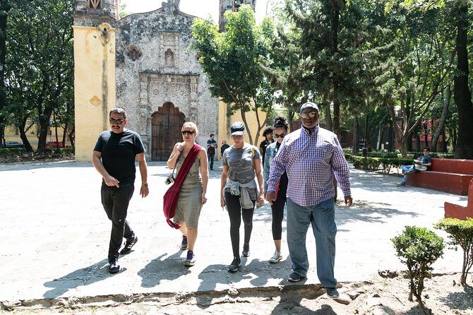 Mexico City: Book A Local Host - Key Points