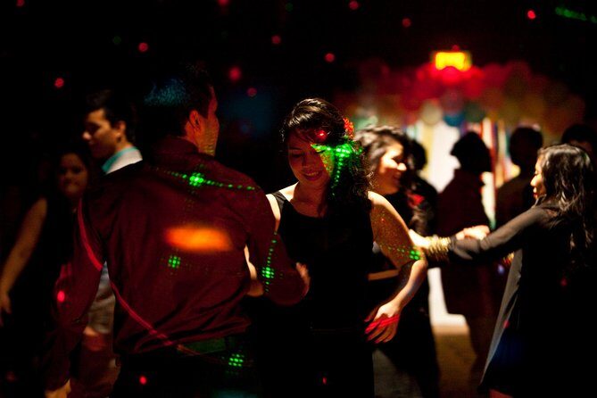 Mexico City CDMX Salsa Lovers Dance Experience - Inside the Salsa Venue: A Night of Music and Movement