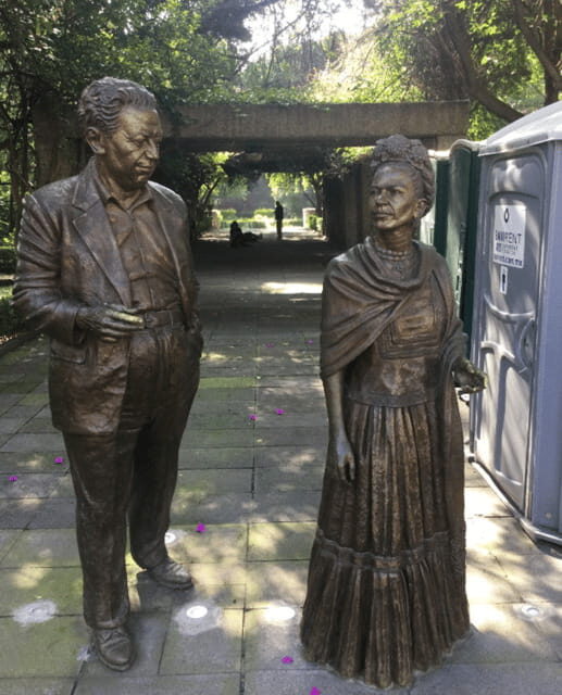 Mexico City: Frida Kahlo, Coyoacán, and Xochimilco Day Tour - Navigating the Logistics