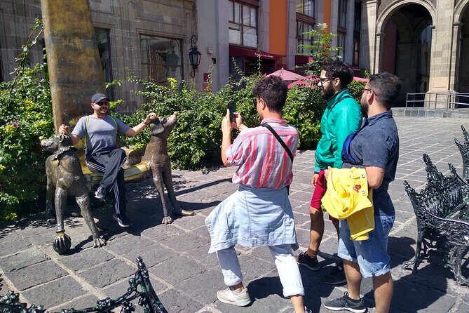 Mexico City: Gay Plazas - Overview of the Tour Experience