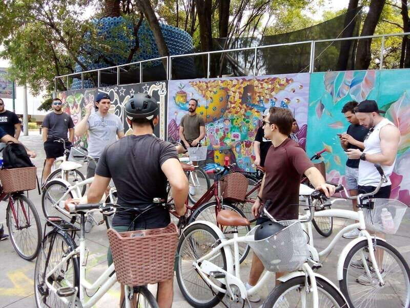 Mexico City Grafitti & Street art bike tour, find hidden gem - What Makes This Bike Tour Stand Out?