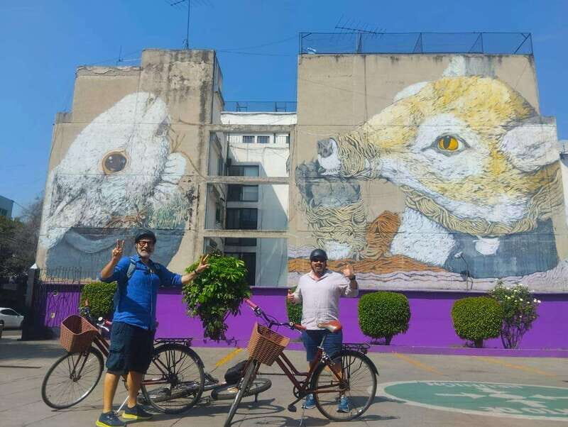 Mexico City Grafitti & Street art bike tour, find hidden gem - What to Bring and Wear