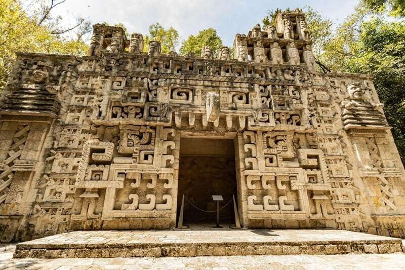 Mexico City: National Museum of Anthropology Private Tour - The Architectural Marvel and Atmosphere