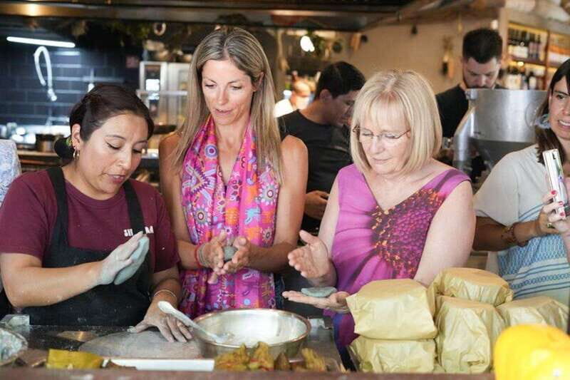 Mexico City: Polanco Market and Foodie Tour with Tastings - The Experience in Detail
