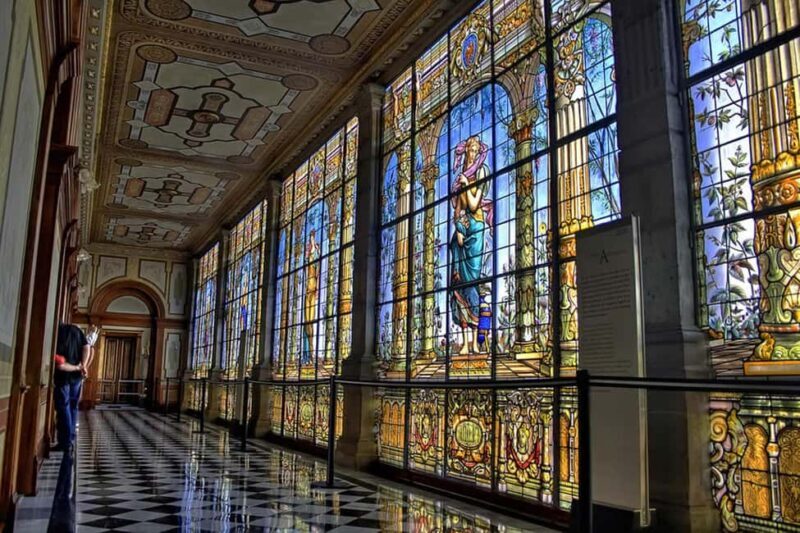 Mexico City: private tour guide through Chapultepec Castle - Practical Considerations