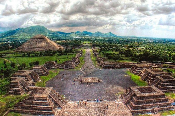 Mexico City Private Tour with Teotihuacan, Murals, Guadalupe Basilica - Key Points