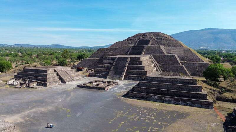 Mexico City: Teotihuacan Pyramids & Basilica of Guadalupe - A Closer Look at the Experience