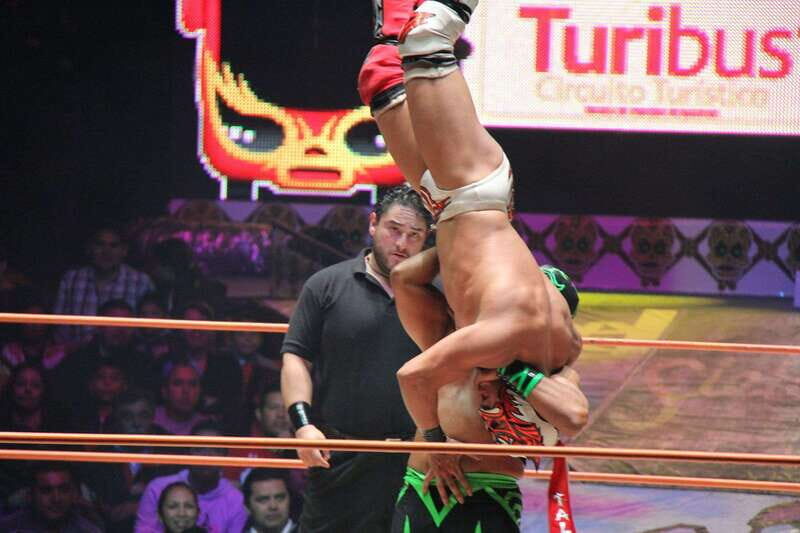 Mexico City: Turiluchas Amazing Wrestling Show - Final Drop-off: Av. Paseo de la Reforma 222