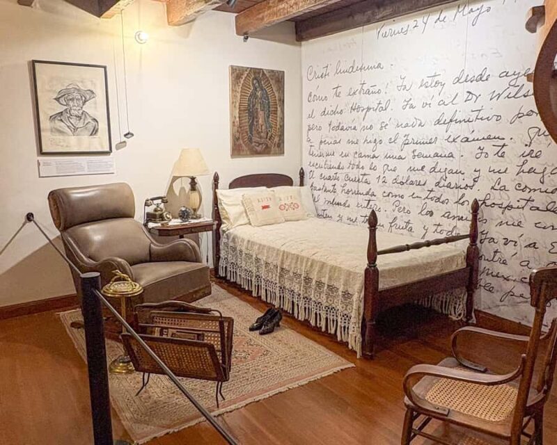 Mexico City: Xochimilco, Coyoacan & Frida Kahlo Private Tour - Floating Through Xochimilco’s Canals