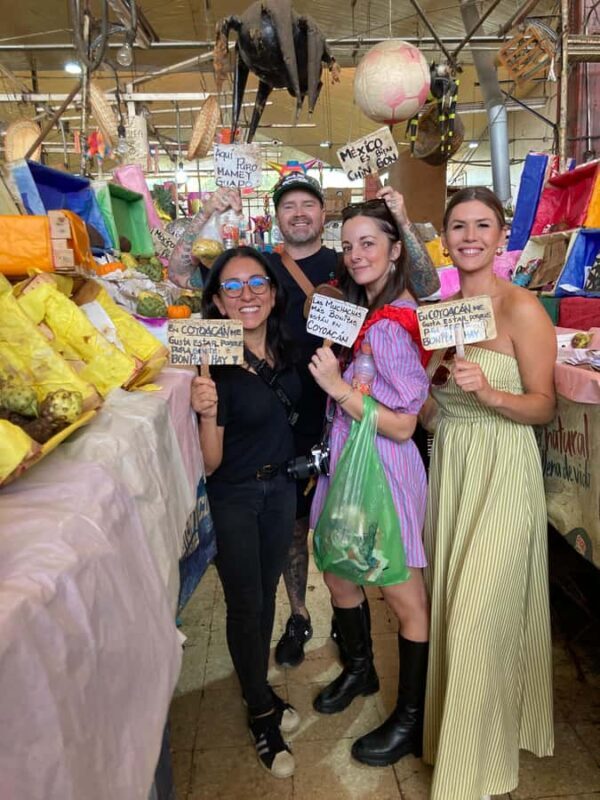 Mexico: Coyoacan & Xochimilco:VW bus, Boat & Brunch - Family - Key Points