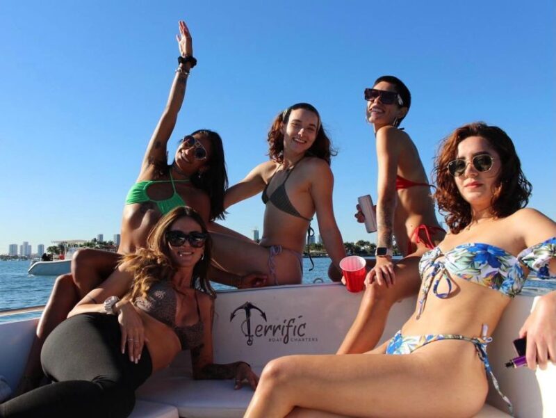 Miami: 4-Hour Island Hopping Boat Trip with Water Toys - An In-Depth Look at the Miami Island Hopping Experience