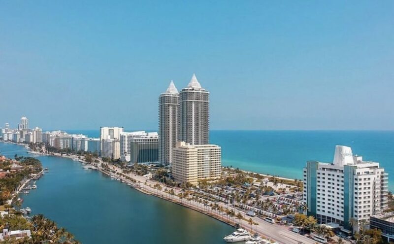 Miami 50-Minute Airplane Tour: Beaches, Islands & Downtown - The Experience on the Ground and in the Air