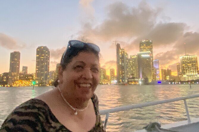 Miami: 75 Minute Sunset Boat tour and Sightseeing - Who Should Take This Tour?