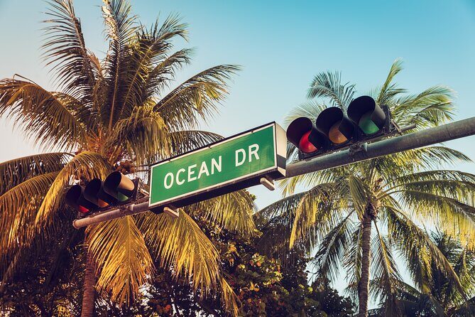Miami Beach Art Deco & History Walk Tour with Design Enthusiast - Who Should Consider This Tour