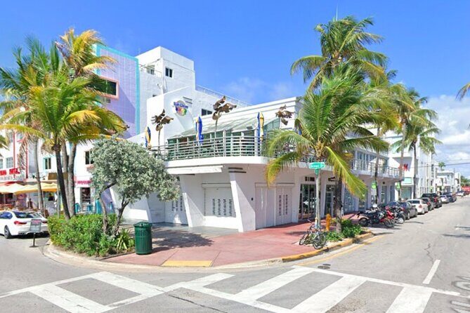 Miami Beach Bar Hunt: Get Slushed in South Beach - An In-Depth Look at the Miami Beach Bar Hunt