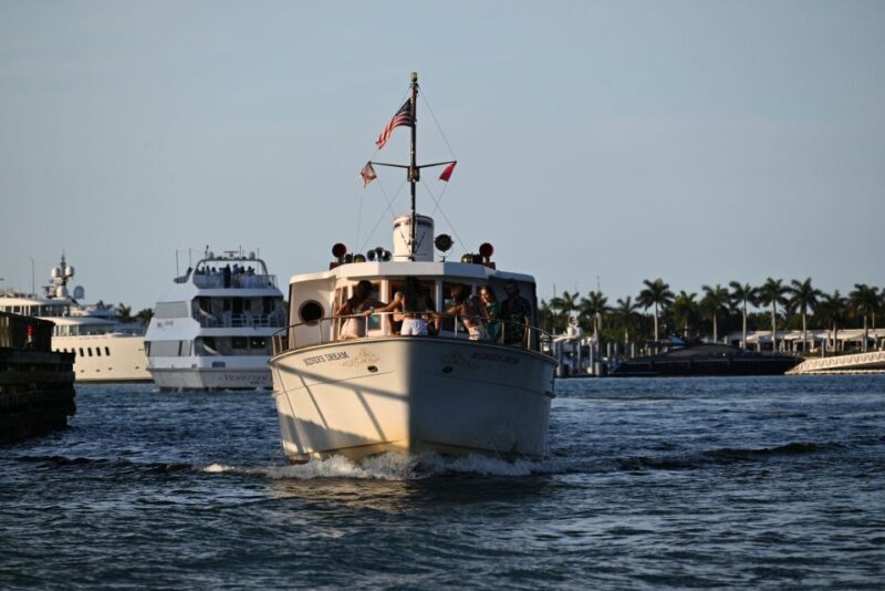 Miami Beach: Vizcaya Sunset Cruise Includes Food and Drink - Who Will Love This Cruise?