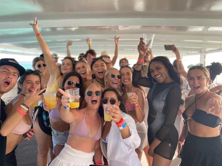 MIAMI BOAT PARTY - Overview of the Miami Boat Party