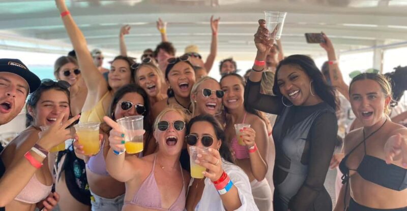 MIAMI BOAT PARTY - A Detailed Breakdown of the Itinerary
