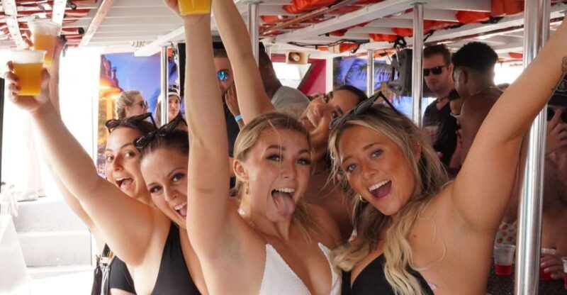 Miami: Boat Party with Live DJ, Unlimited Drinks, and Food - Drinks and Snacks: Everything You Need for a Night of Fun