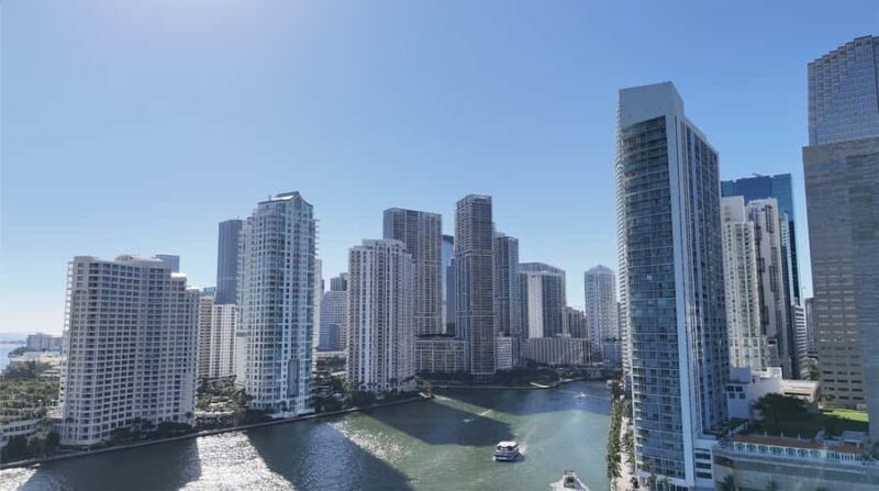 Miami Boat Tour : Mansions & Skyline with optional Pick-up - Key Points