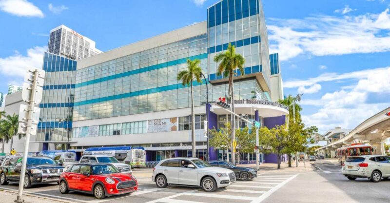 Miami: Cruise Line Lounge Access + Luggage Storage - Key Points