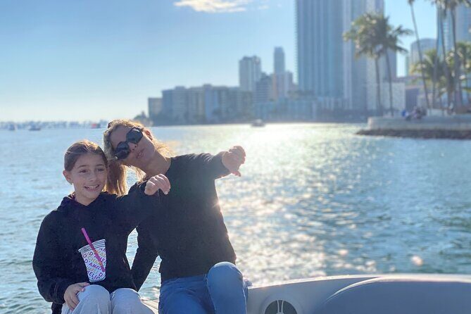 Miami Express Private Boat a 1- Hour Luxury Experience - FAQ