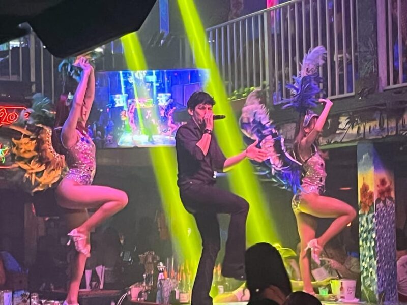 Miami: Guided Bar Crawl with Drinks Discounts and Club Entry - What’s Included & What’s Not