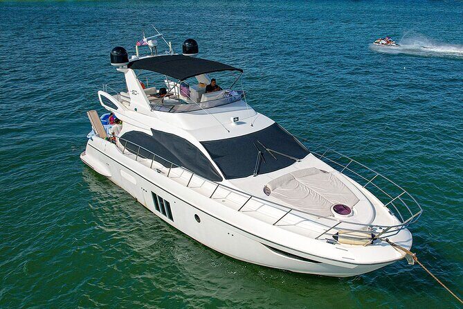 Miami Luxury Yacht Charter with Jetskis and Water Toys - Exploring Miami from the Water: A Closer Look