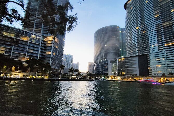 Miami Magic City Romantic Date Tour - An In-Depth Look at the Miami Magic City Romantic Date Tour