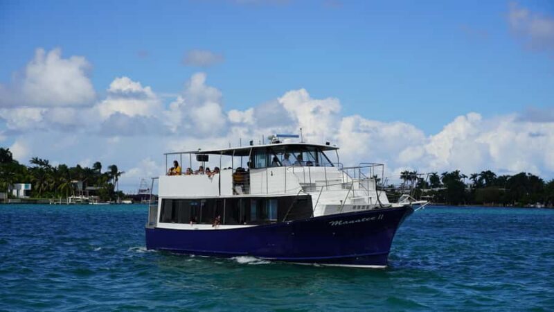 Miami Private Boat Cruise with Captain & Skyline - Key Points