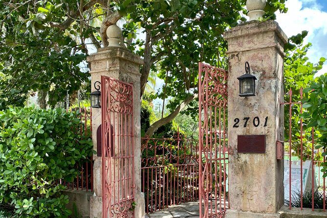 Miami private city tour off the beaten path - Who is this tour best suited for?