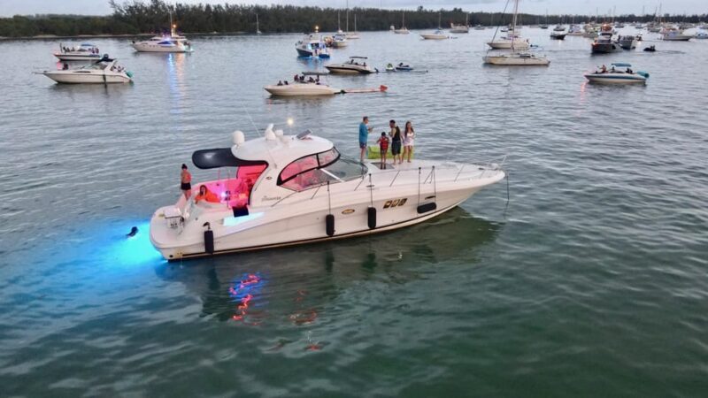 Miami: Private Yacht Charter - Setting the Scene: What to Expect from the Yacht Experience