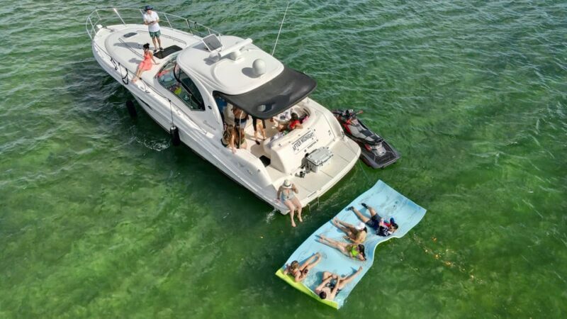 Miami: Private Yacht Charter - Who Will Love This Experience?