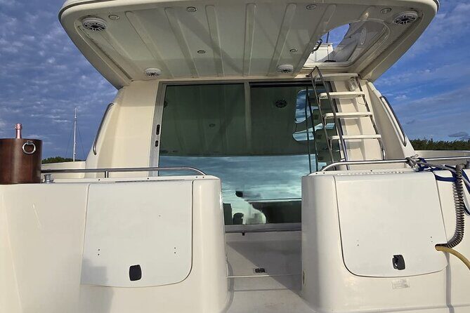 Miami Private Yacht cruise, enjoy the Biscayne bay luxury tours - Why This Tour Is a Good Value