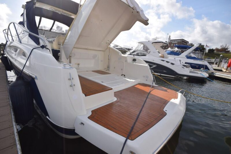 Miami: Private Yacht for up to 12 People - Key Points