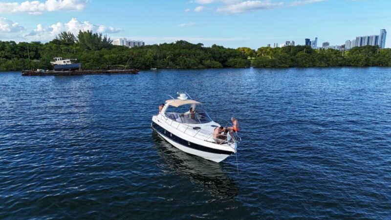 Miami: Private Yacht for up to 12 People - The Value Proposition: Balancing Cost, Comfort, and Experience