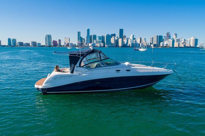 Miami Private Yacht Rental 2 to 4 hours for 12 ppl, Champagne - Pricing and Value for Money