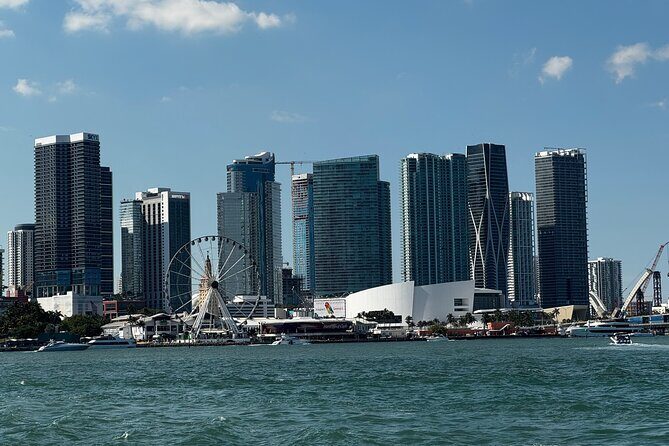 Miami: Rent a Private Yacht 4 Hours with Captain and Crew - Analyzing Cost and Comparing Value