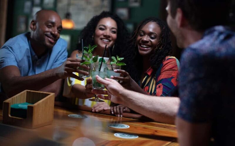 Miami: Salsa Night and Mojitos at Mango's Tropical Cafe - Introduction