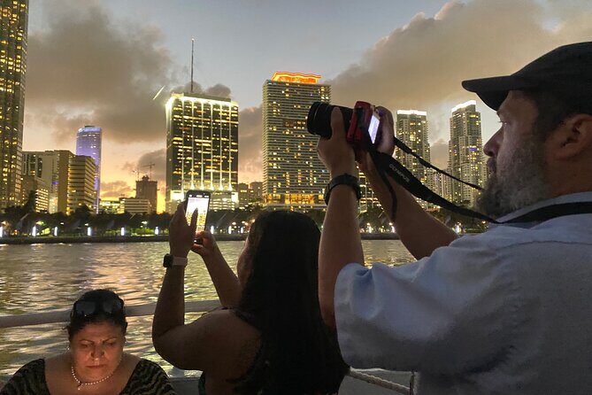 Miami Sightseeing Cruise on a Luxury Yacht - An Overview of the Experience