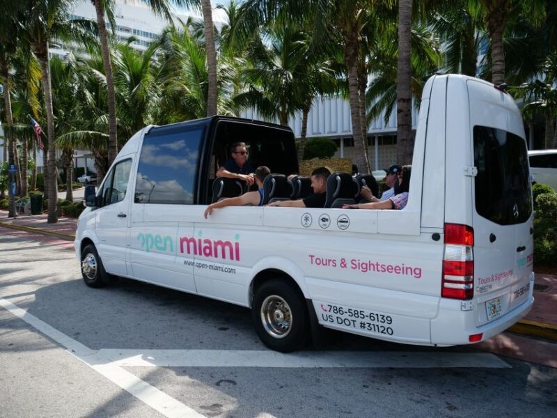 Miami Sightseeing Tour in a Convertible Bus (French) - A Deep Dive into the Experience