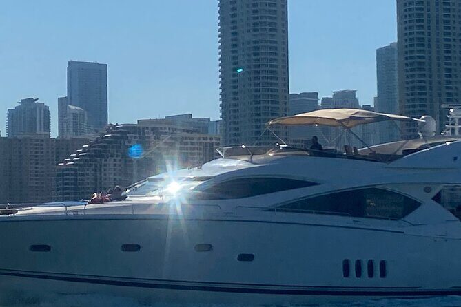 Miami Skyline 75 Minute Luxury Cruise of Millionaire's Homes - A Detailed Look at the Experience