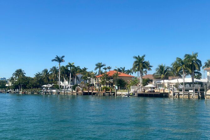 Miami Skyline Cruise of Millionaire Homes with Hotel Pick-up - A Close Look at the Miami Skyline Cruise Experience