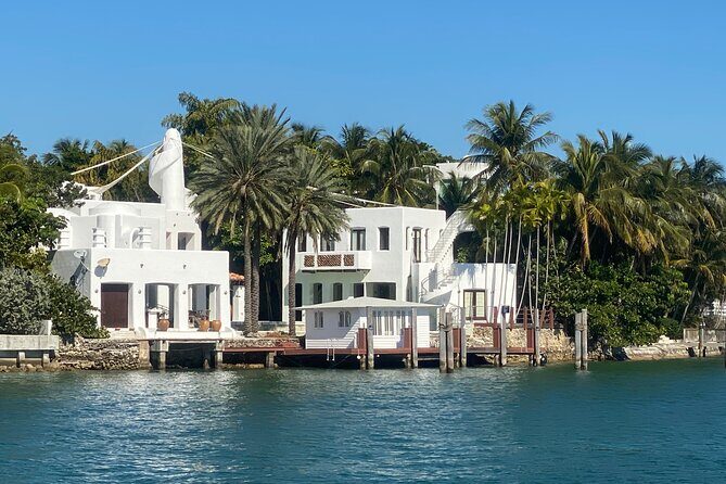 Miami Skyline Cruise of Millionaire Homes with Hotel Pick-up - The Sum Up