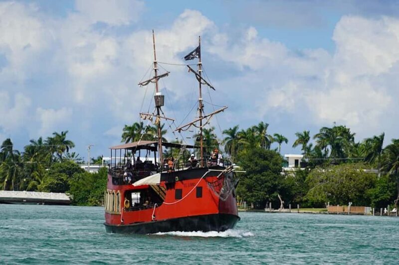 Miami: Skyline & Millionaire's Homes Pirate Boat Cruise - Key Points
