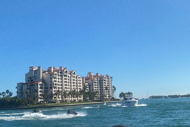 MIAMI: South Beach Cruise Millionaire Homes with Upgrade Options - The Watercraft and Group Experience